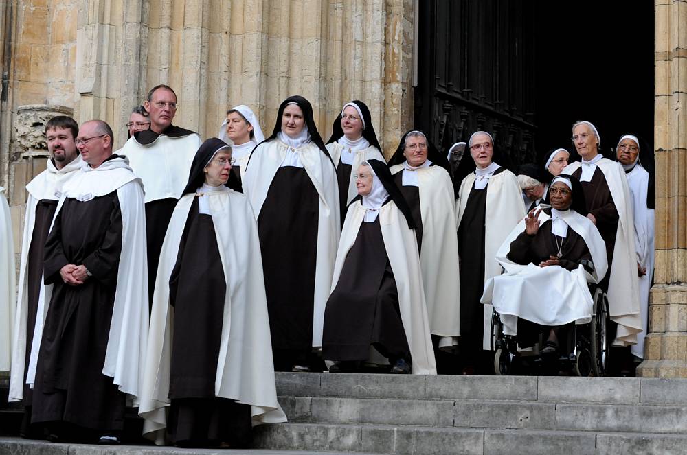 O que é uma “vida consagrada”? - Prof. Felipe Aquino